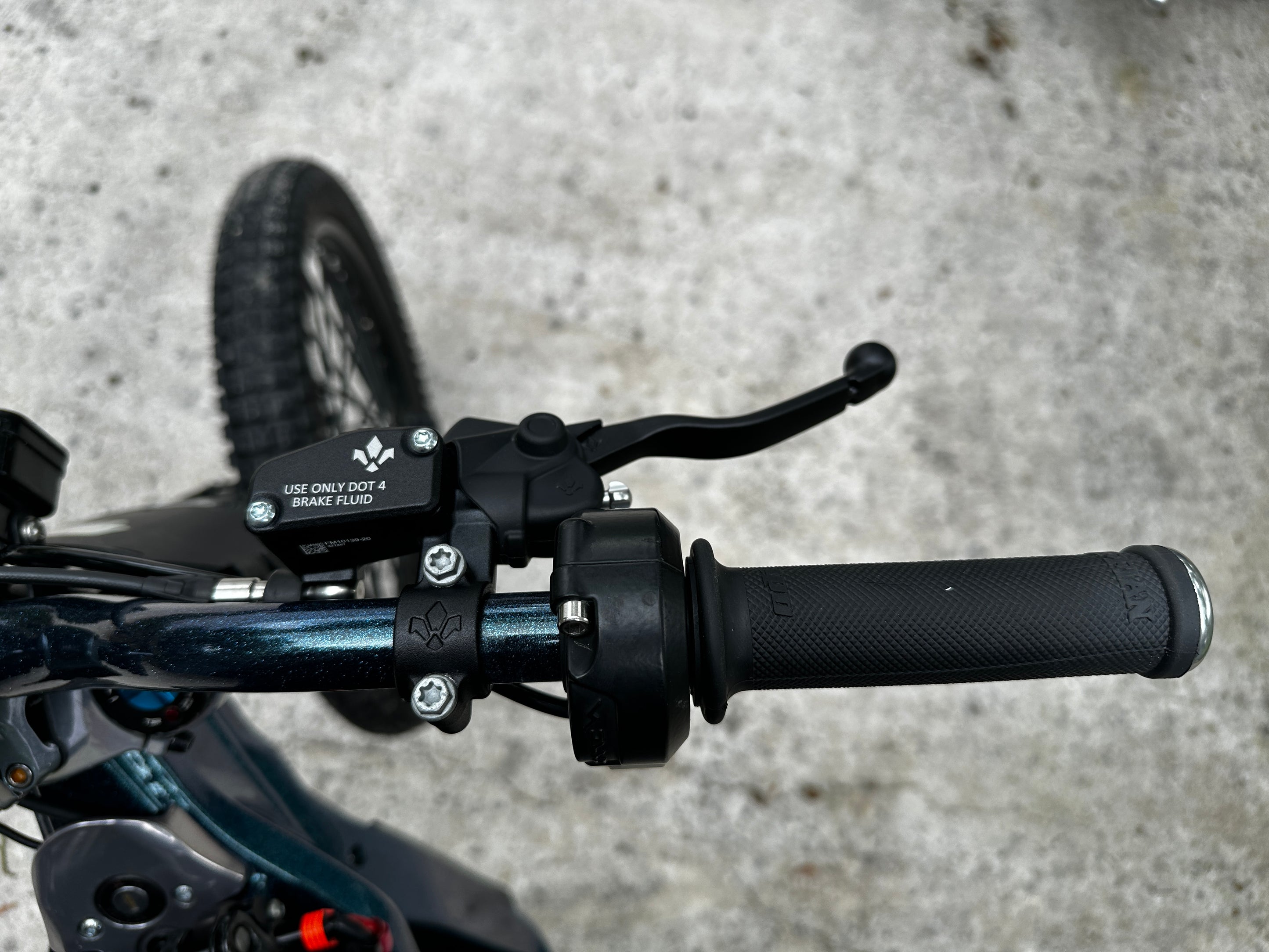 Pre Order Formula E-Moto Dot4 Brakes – EmotoWorx