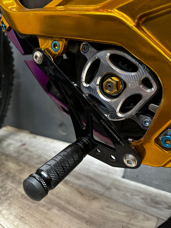 AstroWorks.co Surron Eride Pro Ultra Bee Shift Lock – EmotoWorx